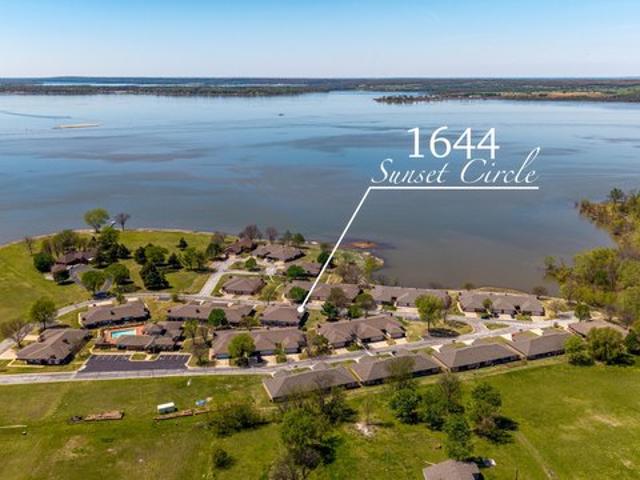 1644 Sunset Cir, Grove, OK 74344