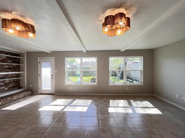 16450 Hibiscus Lane