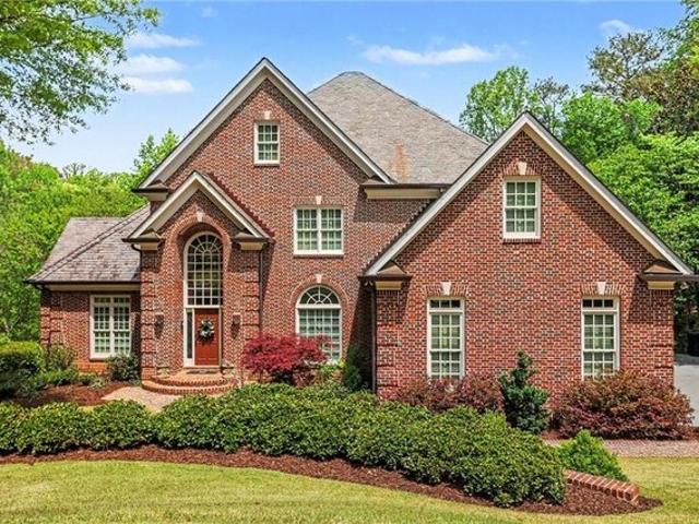 1645 Misty Oaks Dr, Atlanta, GA 30350