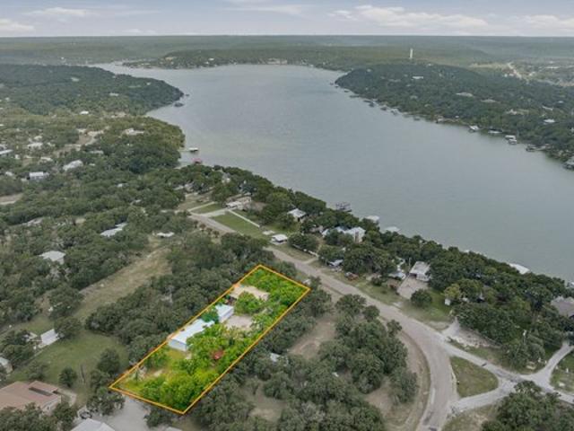 1645 N Lakeview Dr, Palo Pinto, TX 76484
