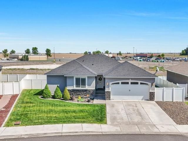 1645 E Madera St, Othello, WA 99344