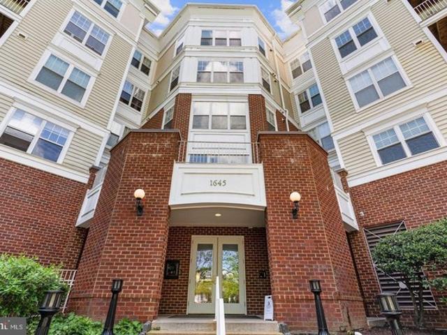 1645 International Dr Unit 102, McLean, VA 22102