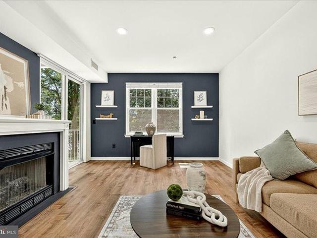 1645 International Dr Unit 108, McLean, VA 22102