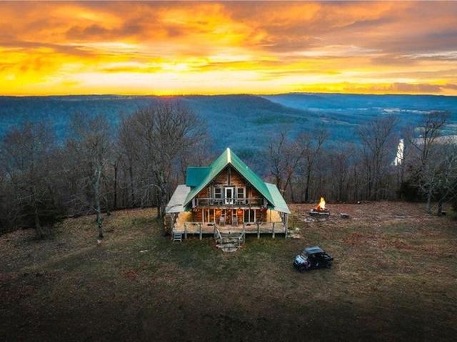 1645 Prism Dr, Leslie, AR 72645