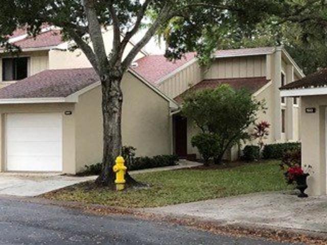 1645 SW Crossing Circle Vlg Unit Lake, Palm City, FL 34990