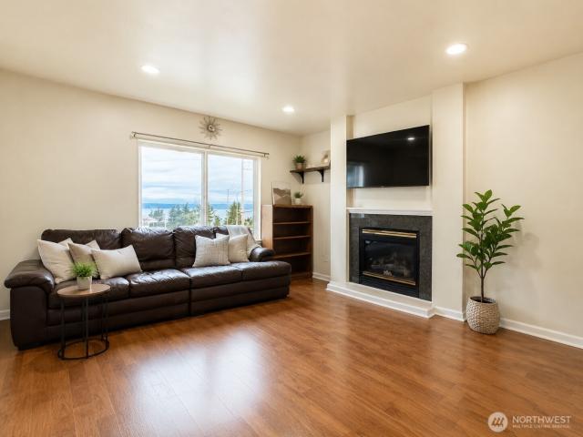 1645 th Street # 207