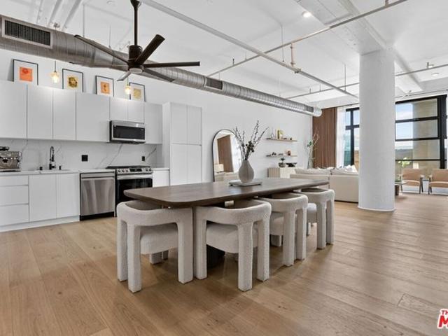 1645 Vine St Apt 411, Los Angeles, CA 90028