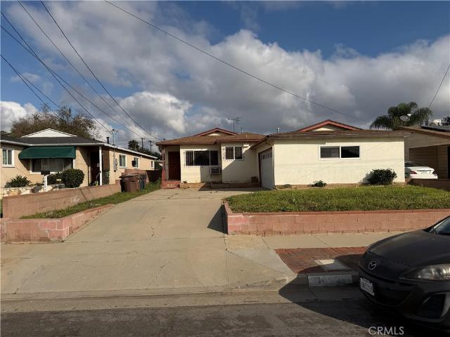 1645 W 121st St, Los Angeles, CA 90047 | MLS #SB26063 | Compass