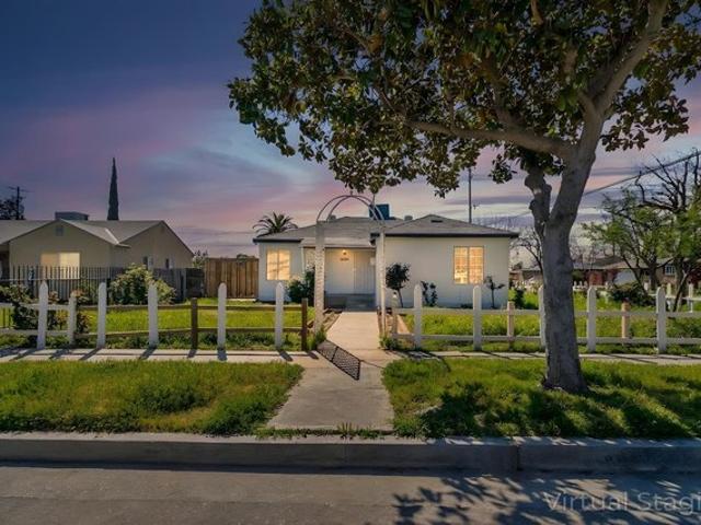 1645 W Fountain Way, Fresno, CA 93705