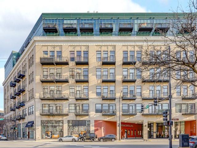 1645 W Ogden Ave Unit 429, Chicago, IL 60612