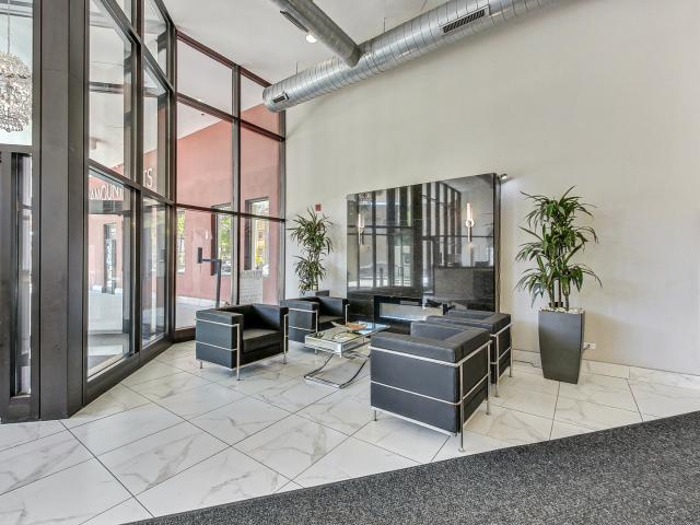 1645 W OGDEN Avenue # 420