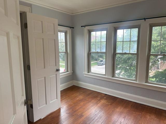 1645 1647 N Astor St 2 Bedroom Apartment for Rent at 1645 1645A 1647 N Astor St, Milwaukee, WI 53202 Yankee Hill
