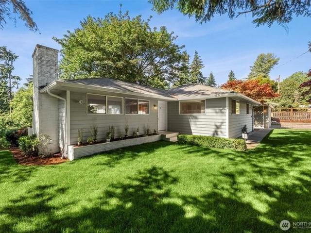 16461 Marine View Dr SW, Burien, WA 98166