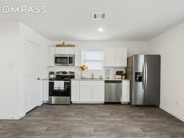 16462 Valerie Marie Pl, Conroe, TX