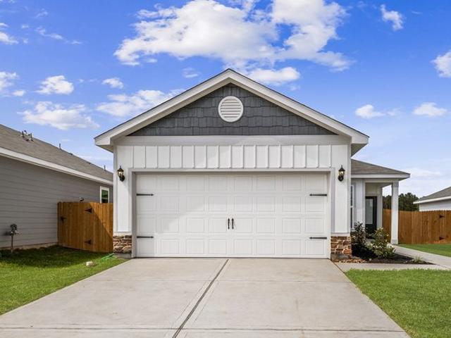 16467 Honeysuckle Hill Dr, Conroe, TX 77303
