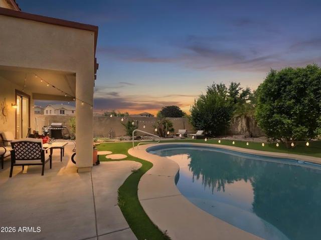 16464 W Honeysuckle Dr, Surprise, AZ 85387
