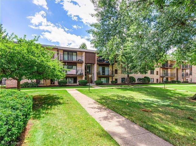 16465 Heather Ln Apt 304, Middleburg Heights, OH 44130
