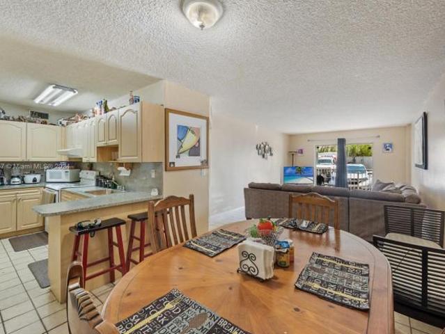 16465 NE 22nd Ave #120, North Miami Beach, FL 33160
