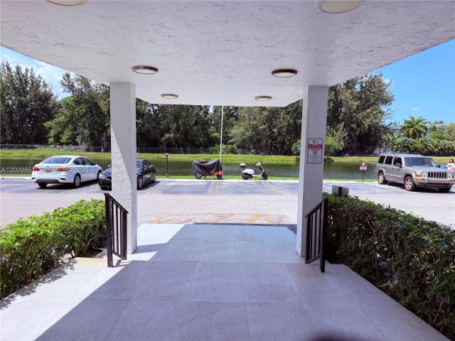 16465 NE 22nd Ave, Unit 105, North Miami Beach, FL 33160 | MLS #A12009