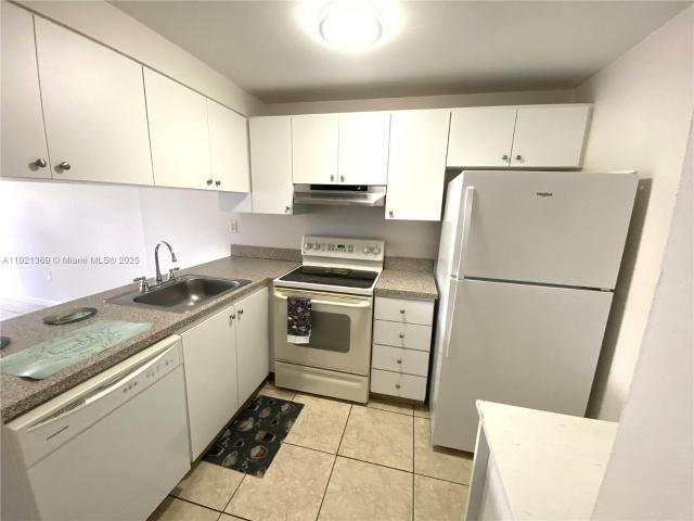 16465 NE 22nd Ave, Unit 513, North Miami Beach, FL 33160 | MLS #A11921 | Compass