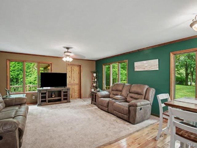 1646 Boy Scout Road