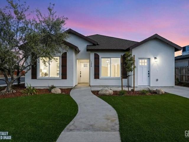 1646 Clinton St, Delano, CA 93215