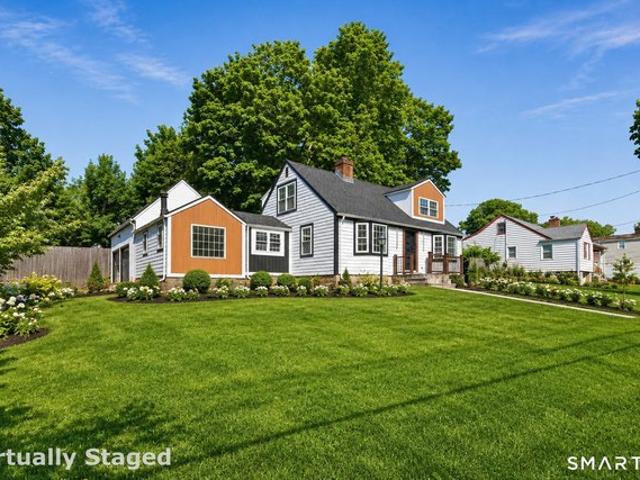 1646 Jennings Rd, Fairfield, CT 06824