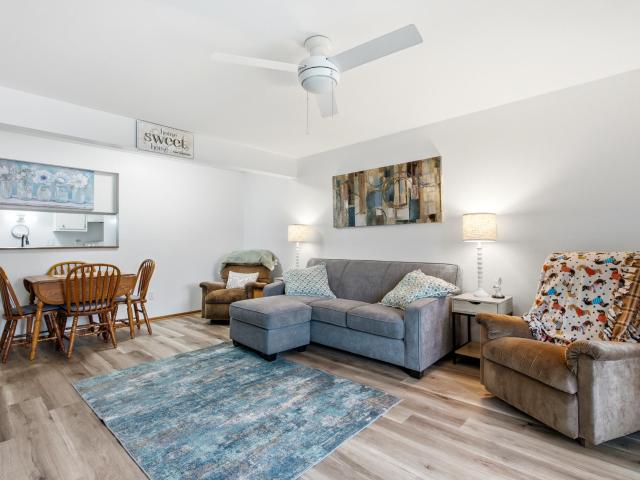 1646 S Carriage Ln, Unit 2