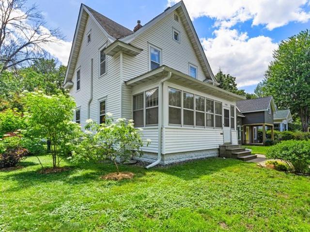 1646 Taylor Ave W, Saint Paul, MN 55104