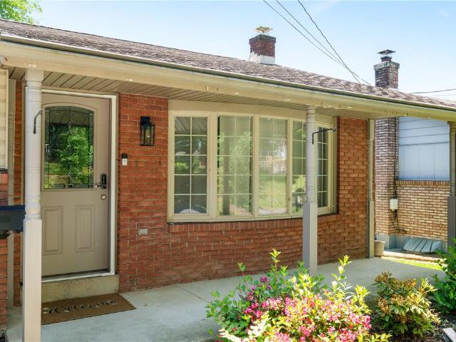 1646 W Cedar Street