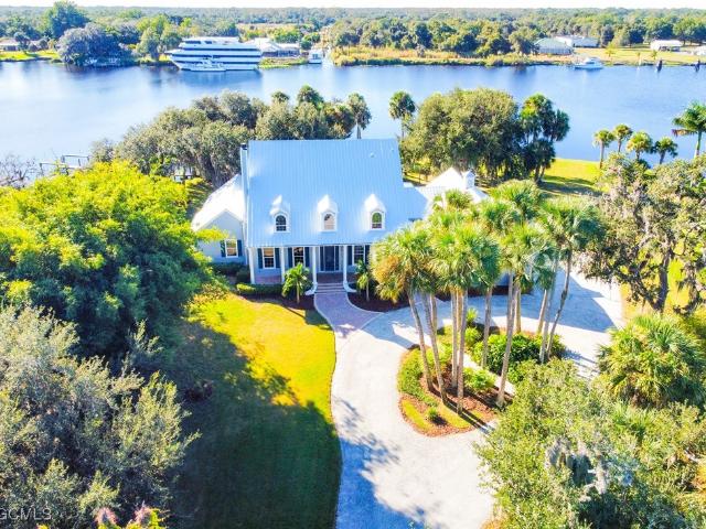 16470 Oakview Cir, Alva, FL 33920 | MLS #2025017