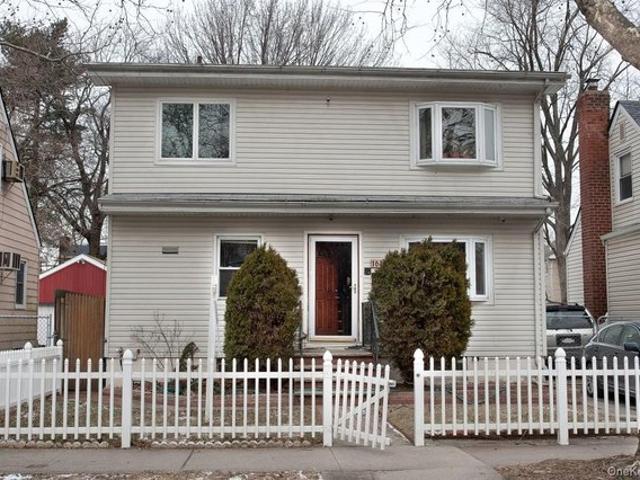 16475 Underhill Ave, Fresh Meadows, NY 11365