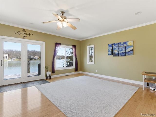 16475 Angle Drive