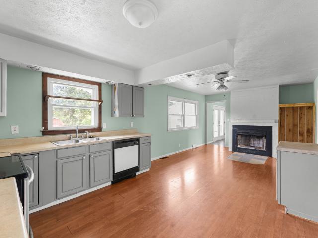 1647 N County Road 425 E