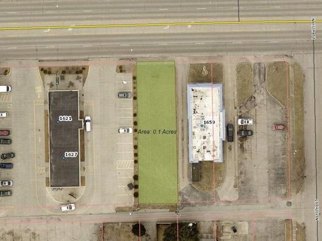 1647 E Eldorado St, Decatur, IL 62521