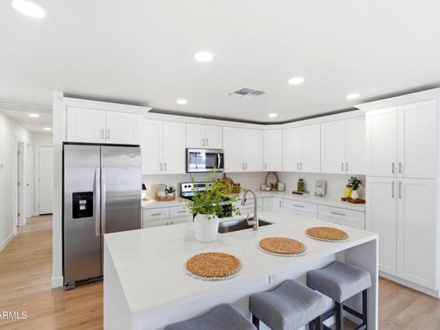 1647 E Palmcroft Dr, Tempe, AZ 85282
