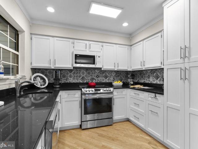 1647 Hugo Circle