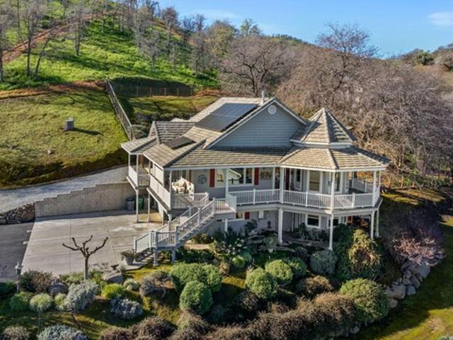 16481 Bonner Dr, Springville, CA 93265