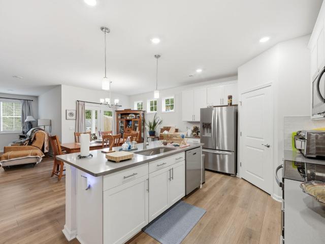 1648 Abberly Place
