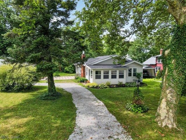 1648 Bathgate Ave, Madison, OH 44057