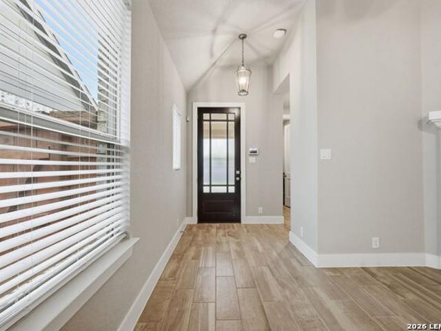1648 Gruene Pass