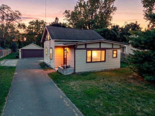 1648 Hammond Rd, White Bear Lake, MN 55110