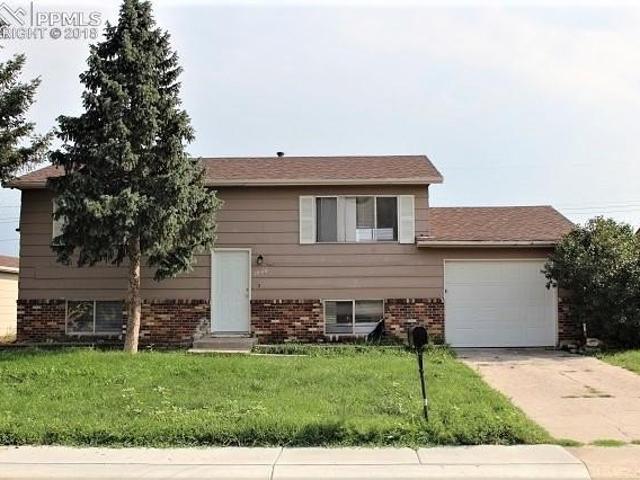 1648 Kensington Dr, Colorado Springs, CO 80906