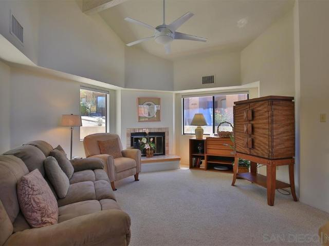 1648 Las Casitas Dr