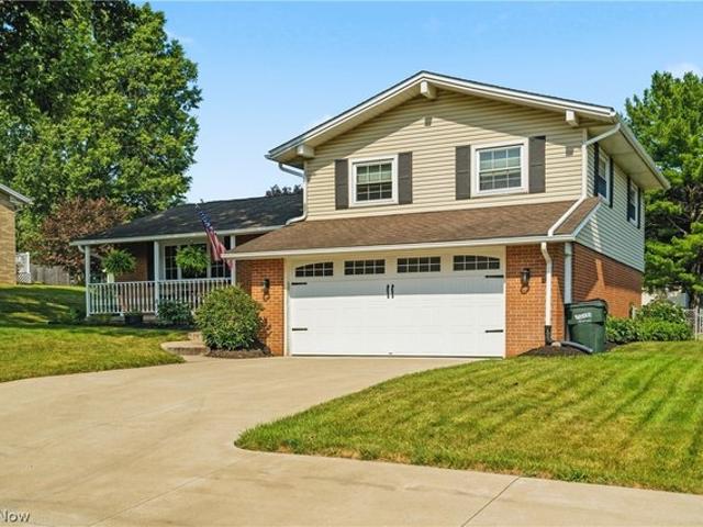 1648 Plymouth Knoll Ave NW, Massillon, OH 44646