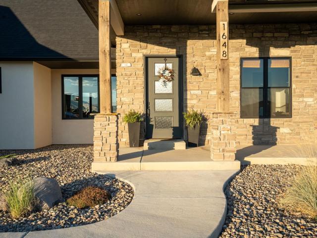 1648 Saddle Ring Ct, Loma, CO 81524 | Compass