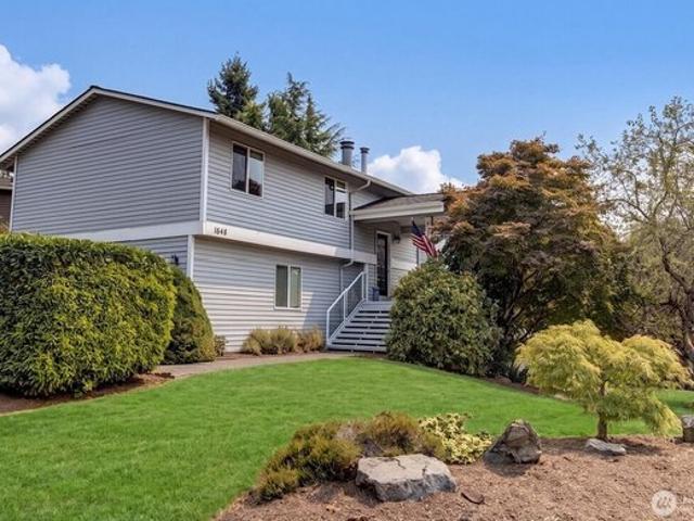 1648 th Pl NE, Sammamish, WA 98074