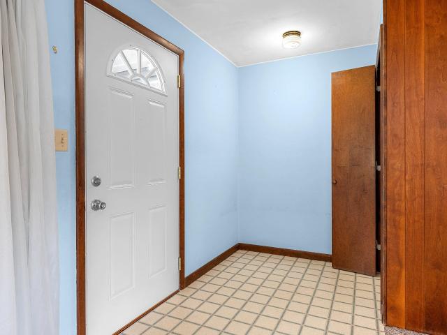 1648 VIEW Lane