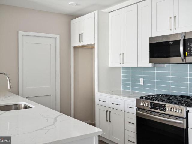 1648 50 Ridge Avenue # 401