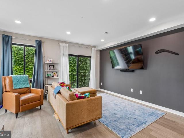 1648 50 Ridge Avenue # 302